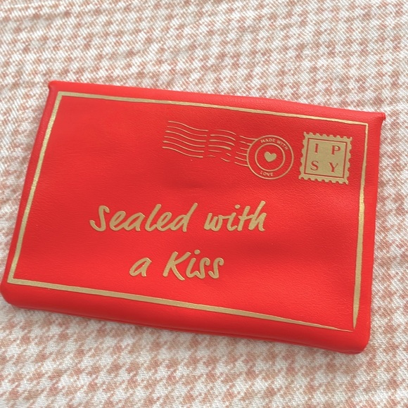 ipsy | Bags | Kiss Make Up Pouch | Poshmark